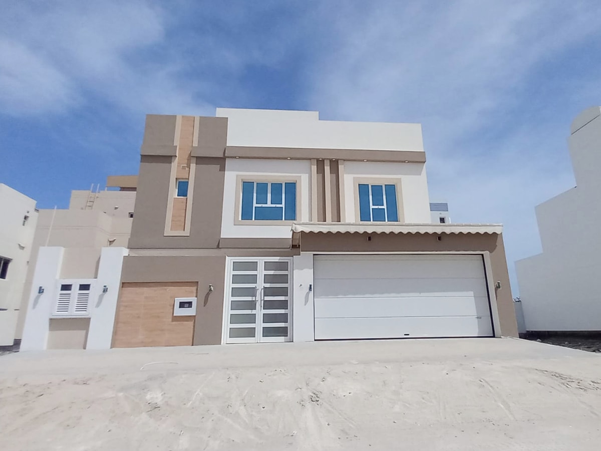Ideal Location 4BR Villa for Sale in Bani Jamra | House Me