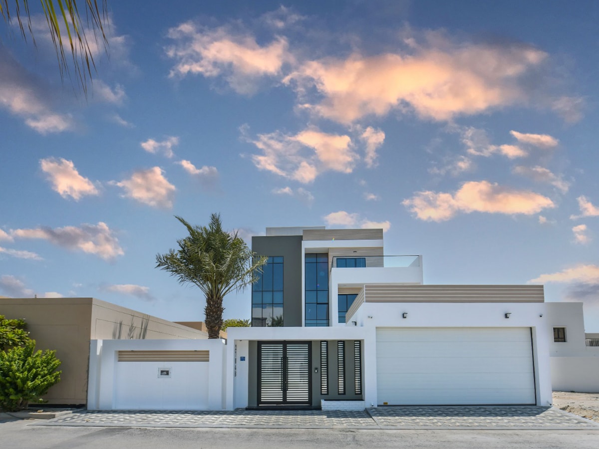 Fancy 5BR Villa for Sale in Janabiyah| Balcony | Pool | | House Me