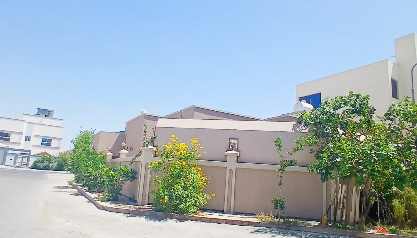 Luxury 3-Bedroom Villa for Sale in Sanad Bahrain - House Me