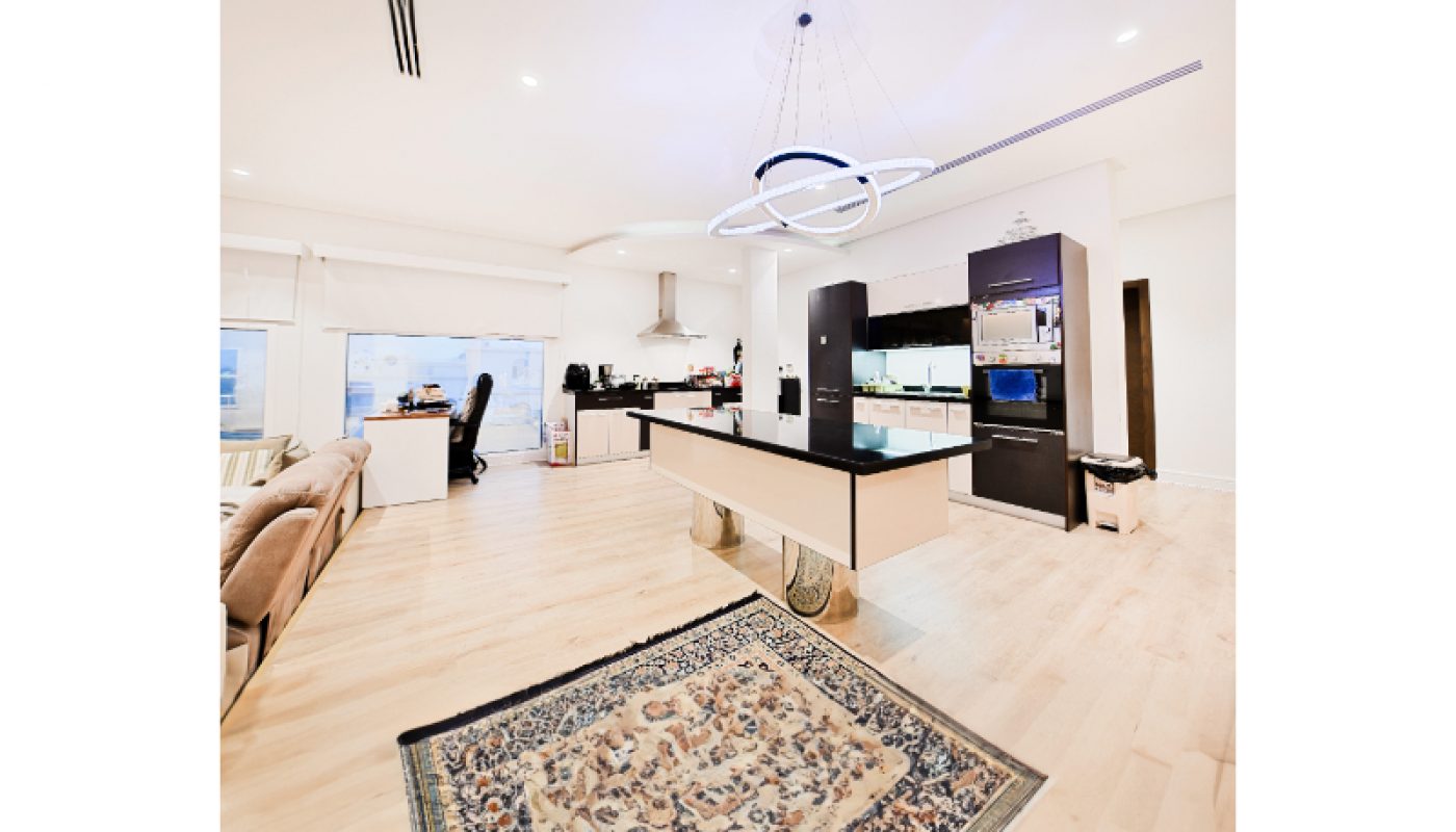 Luxury Villa for Sale in Sanad Al-Nasefah | 734 SQM | House me